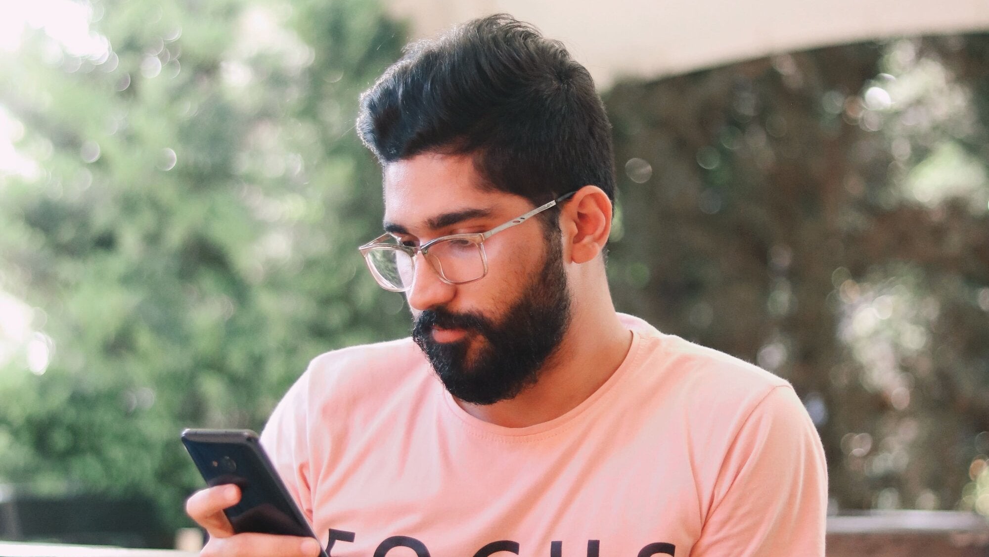 Best Time to Put On Beard Oil – Castlebeard